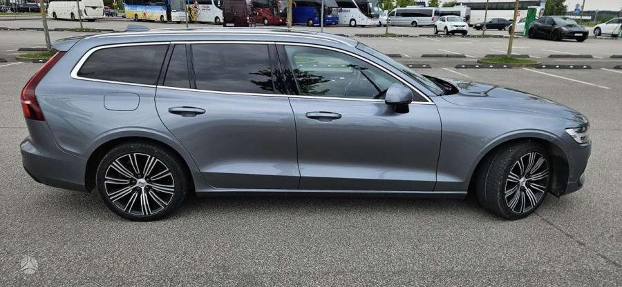 Grey Volvo V60 2018 in Klaipeda, with an engine capacity of 1.97 L and mileage of 96 thousand km for 18800 €, photo 6 on AUTOMOTO.COM.LV