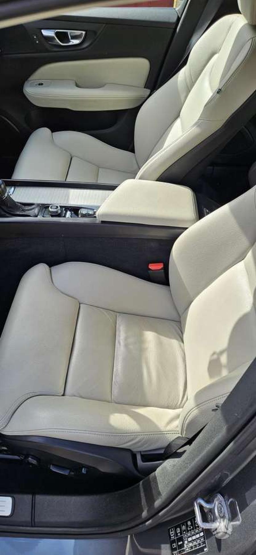 Grey Volvo V60 2018 in Klaipeda, with an engine capacity of 1.97 L and mileage of 96 thousand km for 18800 €, photo 10 on AUTOMOTO.COM.LV