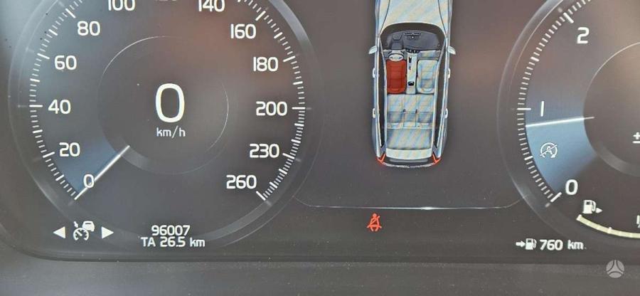 Grey Volvo V60 2018 in Klaipeda, with an engine capacity of 1.97 L and mileage of 96 thousand km for 18800 €, photo 13 on AUTOMOTO.COM.LV