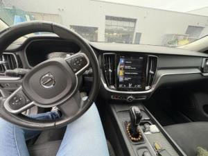 Pelēks Volvo V60 2018 Rīga, ar dzinēja tilpumu 2.00 L un nobraukumu 198 tūkst. km par 12995 €, foto 12 vietnē AUTOMOTO.COM.LV