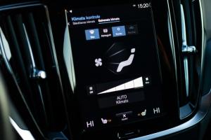 Pelēks Volvo V60 2018 Rīga, ar dzinēja tilpumu 2.00 L un nobraukumu 198 tūkst. km par 12995 €, foto 33 vietnē AUTOMOTO.COM.LV