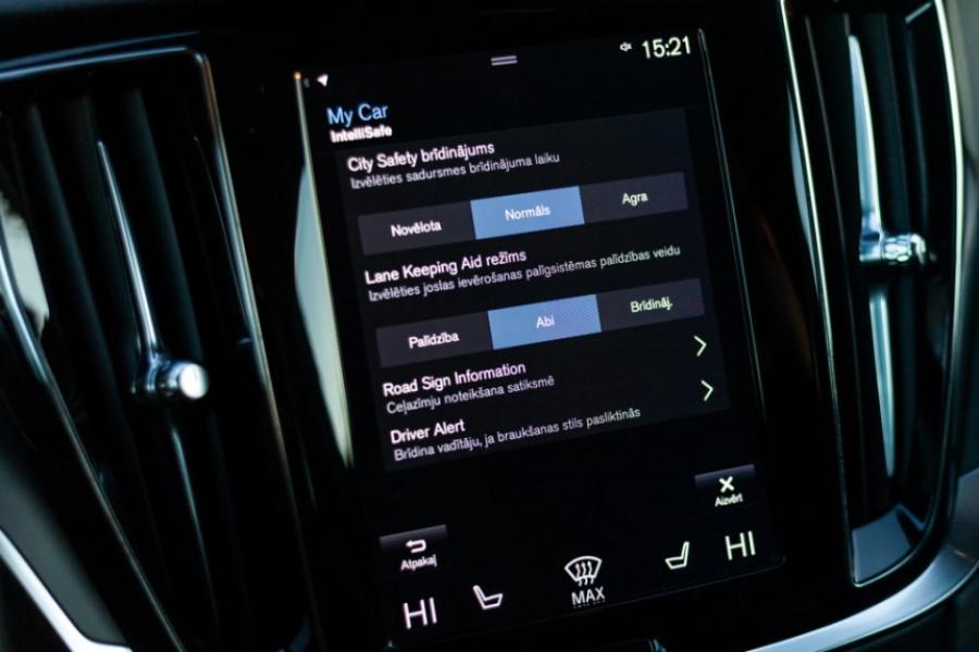 Pelēks Volvo V60 2018 Rīga, ar dzinēja tilpumu 2.00 L un nobraukumu 198 tūkst. km par 12995 €, foto 37 vietnē AUTOMOTO.COM.LV