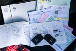 Pelēks Volvo V60 2018 Rīga, ar dzinēja tilpumu 2.00 L un nobraukumu 198 tūkst. km par 12995 €, foto 41 vietnē AUTOMOTO.COM.LV