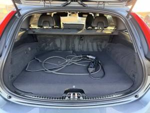 Pelēks Volvo V60 2018 Rīga, ar dzinēja tilpumu 2.40 L un nobraukumu 182 tūkst. km par 12995 €, foto 6 vietnē AUTOMOTO.COM.LV