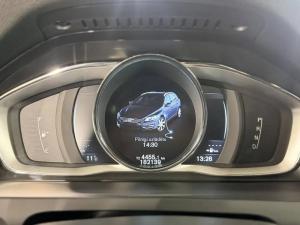 Pelēks Volvo V60 2018 Rīga, ar dzinēja tilpumu 2.40 L un nobraukumu 182 tūkst. km par 12995 €, foto 7 vietnē AUTOMOTO.COM.LV