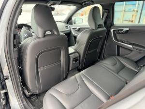 Pelēks Volvo V60 2018 Rīga, ar dzinēja tilpumu 2.40 L un nobraukumu 182 tūkst. km par 12995 €, foto 9 vietnē AUTOMOTO.COM.LV