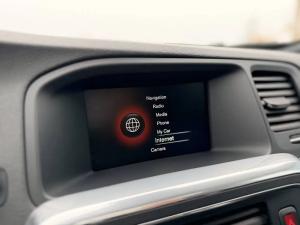 Pelēks Volvo V60 2018 Rīga, ar dzinēja tilpumu 2.40 L un nobraukumu 182 tūkst. km par 12995 €, foto 26 vietnē AUTOMOTO.COM.LV