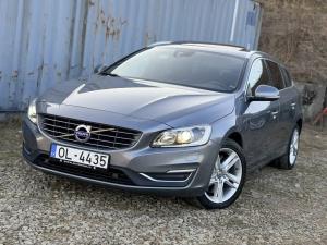 Pelēks Volvo V60 2018 Rīga, ar dzinēja tilpumu 2.40 L un nobraukumu 182 tūkst. km par 12995 €, foto 35 vietnē AUTOMOTO.COM.LV