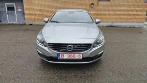 Grey Volvo V60 2018 in Riga, with an engine capacity of 2.00 L and mileage of 230 thousand km for 10550 €, photo 3 on AUTOMOTO.COM.LV