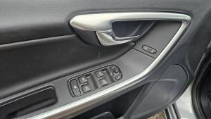 Grey Volvo V60 2018 in Riga, with an engine capacity of 2.00 L and mileage of 230 thousand km for 10550 €, photo 14 on AUTOMOTO.COM.LV