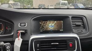 Grey Volvo V60 2018 in Riga, with an engine capacity of 2.00 L and mileage of 230 thousand km for 10550 €, photo 27 on AUTOMOTO.COM.LV