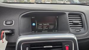 Grey Volvo V60 2018 in Riga, with an engine capacity of 2.00 L and mileage of 230 thousand km for 10550 €, photo 28 on AUTOMOTO.COM.LV