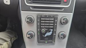 Grey Volvo V60 2018 in Riga, with an engine capacity of 2.00 L and mileage of 230 thousand km for 10550 €, photo 29 on AUTOMOTO.COM.LV