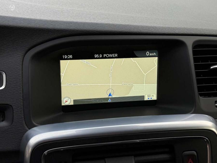 Серый Вольво B60 2018 в Вильнюс, объемом двигателя 1.97 л и пробегом 229 тыс. км за 5850 €, фото 31 на AUTOMOTO.COM.LV