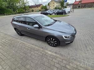 Серый Вольво B60 2018 в Валмиера, объемом двигателя 2.00 л и пробегом 220 тыс. км за 9500 €, фото 4 на AUTOMOTO.COM.LV