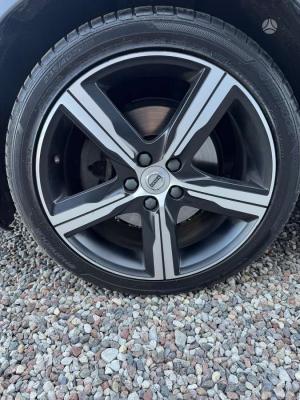 Grey Volvo V60 2018 in Alytus, with an engine capacity of 1.97 L and mileage of 240 thousand km for 8950 €, photo 6 on AUTOMOTO.COM.LV