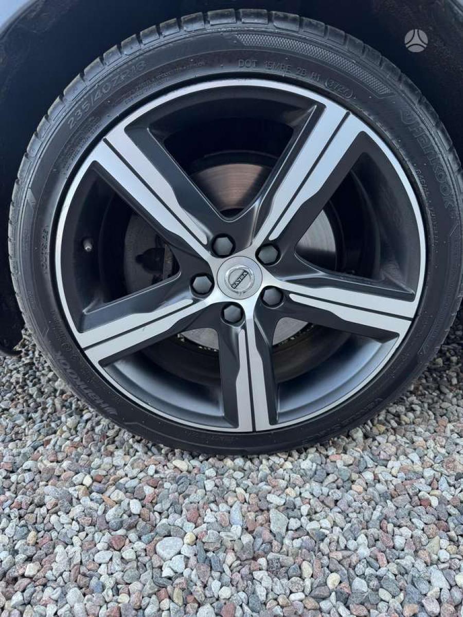 Grey Volvo V60 2018 in Alytus, with an engine capacity of 1.97 L and mileage of 240 thousand km for 8950 €, photo 6 on AUTOMOTO.COM.LV