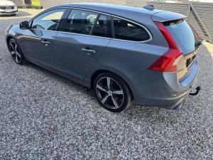 Grey Volvo V60 2018 in Alytus, with an engine capacity of 1.97 L and mileage of 240 thousand km for 8950 €, photo 7 on AUTOMOTO.COM.LV