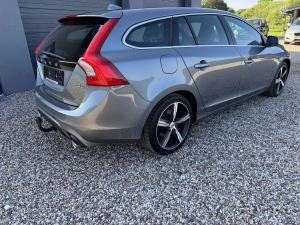Grey Volvo V60 2018 in Alytus, with an engine capacity of 1.97 L and mileage of 240 thousand km for 8950 €, photo 9 on AUTOMOTO.COM.LV