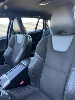 Grey Volvo V60 2018 in Alytus, with an engine capacity of 1.97 L and mileage of 240 thousand km for 8950 €, photo 18 on AUTOMOTO.COM.LV