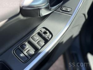 Pelēks Volvo V60 2018 Rīga, ar dzinēja tilpumu 2.00 L un nobraukumu 241 tūkst. km par 9850 €, foto 7 vietnē AUTOMOTO.COM.LV