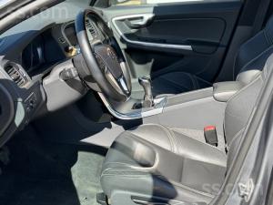 Pelēks Volvo V60 2018 Rīga, ar dzinēja tilpumu 2.00 L un nobraukumu 241 tūkst. km par 9850 €, foto 8 vietnē AUTOMOTO.COM.LV