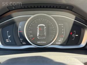 Pelēks Volvo V60 2018 Rīga, ar dzinēja tilpumu 2.00 L un nobraukumu 241 tūkst. km par 9850 €, foto 14 vietnē AUTOMOTO.COM.LV