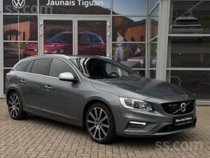 Pelēks Volvo V60 2018 Valmiera, ar dzinēja tilpumu 2.00 L un nobraukumu 195 tūkst. km par 12600 €, foto  vietnē AUTOMOTO.COM.LV
