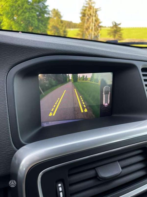 Pelēks Volvo V60 2018 Kauņa, ar dzinēja tilpumu 1.97 L un nobraukumu 89 tūkst. km par 14500 €, foto 9 vietnē AUTOMOTO.COM.LV