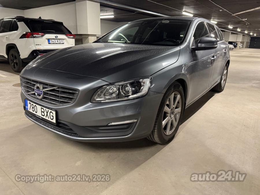Grey Volvo V60 2018 in Tallinn, with an engine capacity of 2.00 L and mileage of 124 thousand km for 13500 €, photo 1 on AUTOMOTO.COM.LV