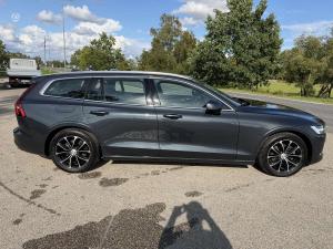 Grey Volvo V60 2018 in Joniskis, with an engine capacity of 2.00 L and mileage of 112 thousand km for 16300 €, photo 8 on AUTOMOTO.COM.LV
