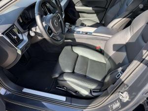 Grey Volvo V60 2018 in Joniskis, with an engine capacity of 2.00 L and mileage of 112 thousand km for 16300 €, photo 11 on AUTOMOTO.COM.LV