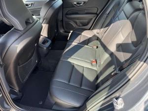 Grey Volvo V60 2018 in Joniskis, with an engine capacity of 2.00 L and mileage of 112 thousand km for 16300 €, photo 13 on AUTOMOTO.COM.LV