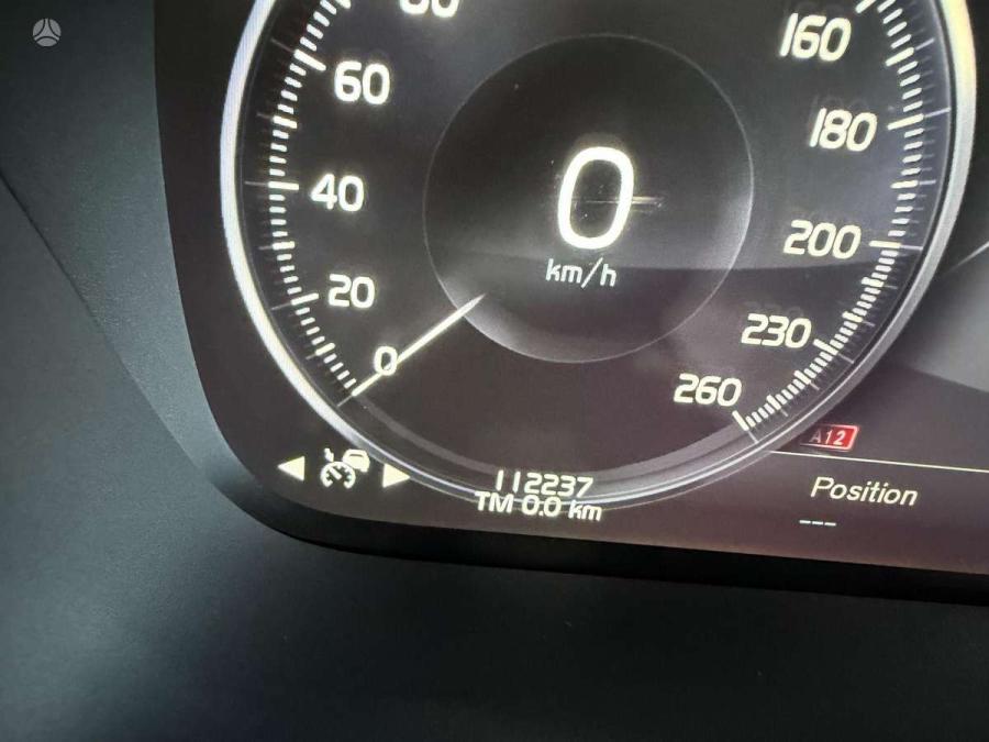 Grey Volvo V60 2018 in Joniskis, with an engine capacity of 2.00 L and mileage of 112 thousand km for 16300 €, photo 27 on AUTOMOTO.COM.LV