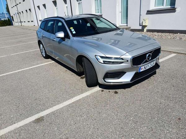 Grey Volvo V60 2018 in Kaunas, with an engine capacity of 1.97 L and mileage of 210 thousand km for 12550 €, photo 3 on AUTOMOTO.COM.LV