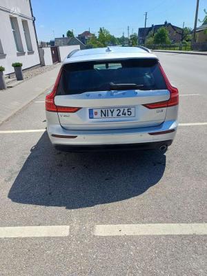 Pelēks Volvo V60 2018 Kauņa, ar dzinēja tilpumu 1.97 L un nobraukumu 210 tūkst. km par 12550 €, foto 5 vietnē AUTOMOTO.COM.LV