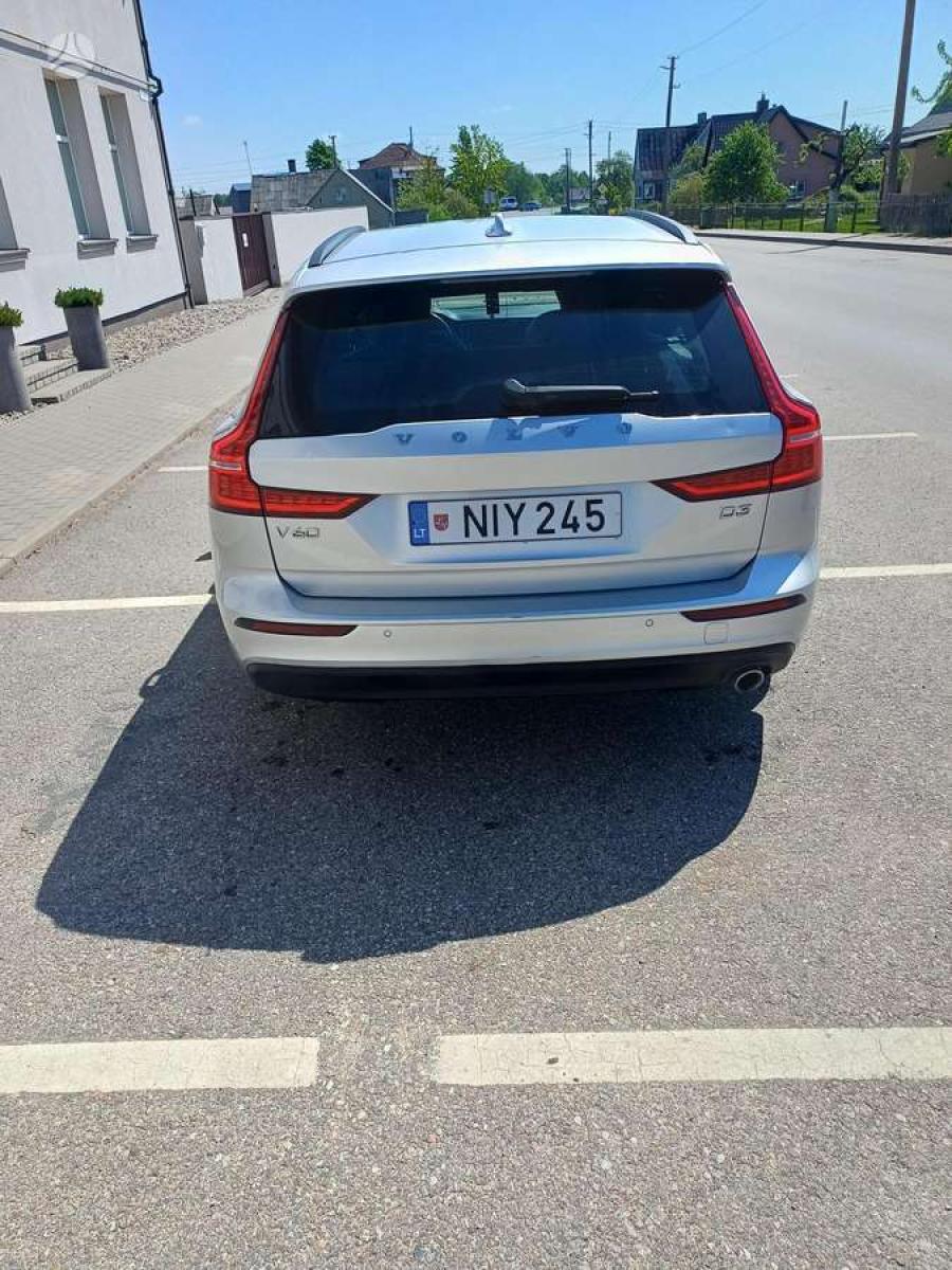 Pelēks Volvo V60 2018 Kauņa, ar dzinēja tilpumu 1.97 L un nobraukumu 210 tūkst. km par 12550 €, foto 5 vietnē AUTOMOTO.COM.LV