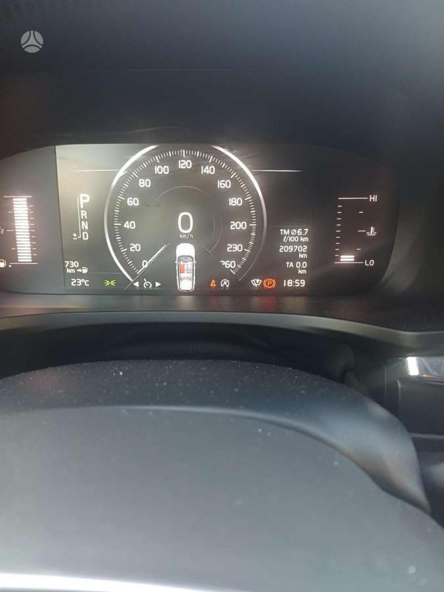 Pelēks Volvo V60 2018 Kauņa, ar dzinēja tilpumu 1.97 L un nobraukumu 210 tūkst. km par 12550 €, foto 8 vietnē AUTOMOTO.COM.LV
