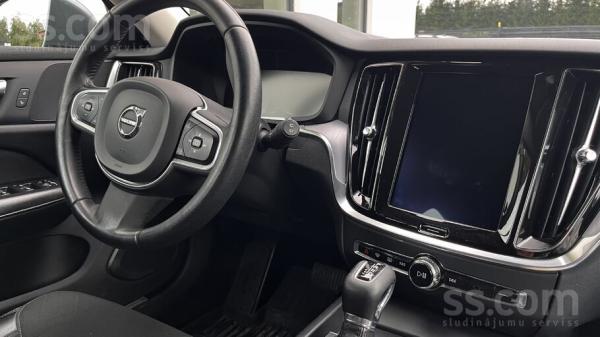 Volvo V60 2018 Rīga vietnē Pelēks Volvo V60 2018 Rīga, ar dzinēja tilpumu 2.00 L un nobraukumu 219 tūkst. km par 11500 €, foto 5 vietnē AUTOMOTO.COM.LV