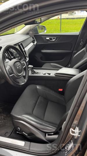 Pelēks Volvo V60 2018 Rīga, ar dzinēja tilpumu 2.00 L un nobraukumu 219 tūkst. km par 11500 €, foto 7 vietnē AUTOMOTO.COM.LV