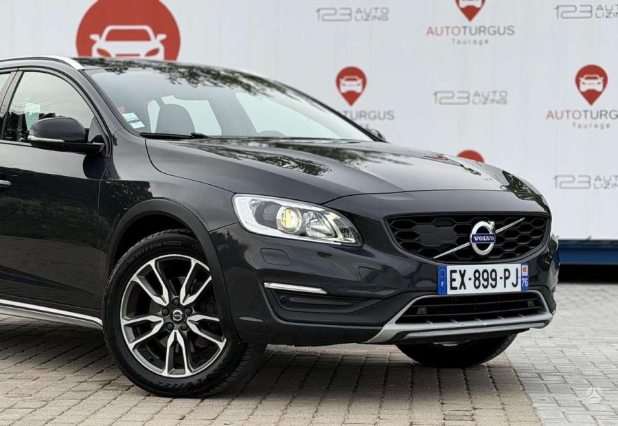 Pelēks Volvo V60 2018 Tauragė, ar dzinēja tilpumu 1.97 L un nobraukumu 222 tūkst. km par 9800 €, foto 15 vietnē AUTOMOTO.COM.LV