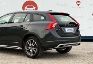 Pelēks Volvo V60 2018 Tauragė, ar dzinēja tilpumu 1.97 L un nobraukumu 222 tūkst. km par 9800 €, foto 29 vietnē AUTOMOTO.COM.LV