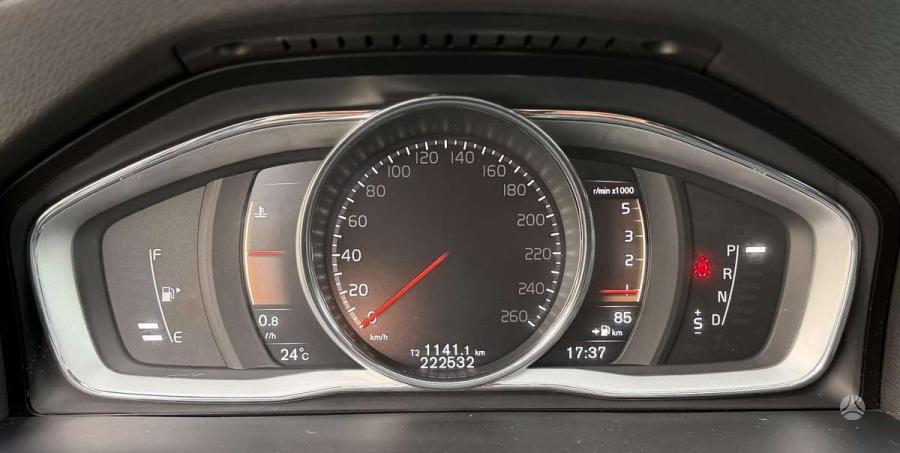 Pelēks Volvo V60 2018 Tauragė, ar dzinēja tilpumu 1.97 L un nobraukumu 222 tūkst. km par 9800 €, foto 52 vietnē AUTOMOTO.COM.LV