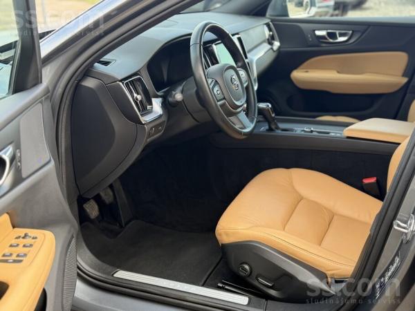 Grey Volvo V60 2018 in Riga, with an engine capacity of 2.00 L and mileage of 117 thousand km for 15900 €, photo 7 on AUTOMOTO.COM.LV