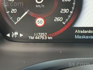 Pelēks Volvo V60 2018 Rīga, ar dzinēja tilpumu 2.00 L un nobraukumu 117 tūkst. km par 15900 €, foto 12 vietnē AUTOMOTO.COM.LV