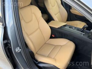 Pelēks Volvo V60 2018 Rīga, ar dzinēja tilpumu 2.00 L un nobraukumu 117 tūkst. km par 15900 €, foto 18 vietnē AUTOMOTO.COM.LV