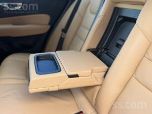 Pelēks Volvo V60 2018 Rīga, ar dzinēja tilpumu 2.00 L un nobraukumu 117 tūkst. km par 15900 €, foto 26 vietnē AUTOMOTO.COM.LV