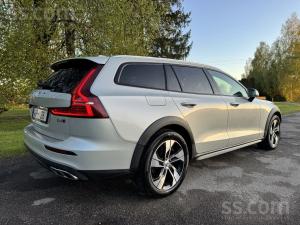 Pelēks Volvo V60 2019 Jelgava, ar dzinēja tilpumu 2.00 L un nobraukumu 279 tūkst. km par 12800 €, foto 4 vietnē AUTOMOTO.COM.LV