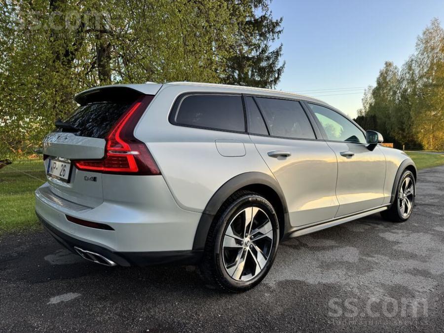 Pelēks Volvo V60 2019 Jelgava, ar dzinēja tilpumu 2.00 L un nobraukumu 279 tūkst. km par 12800 €, foto 4 vietnē AUTOMOTO.COM.LV
