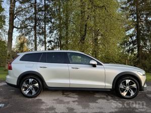 Pelēks Volvo V60 2019 Jelgava, ar dzinēja tilpumu 2.00 L un nobraukumu 279 tūkst. km par 12800 €, foto 6 vietnē AUTOMOTO.COM.LV